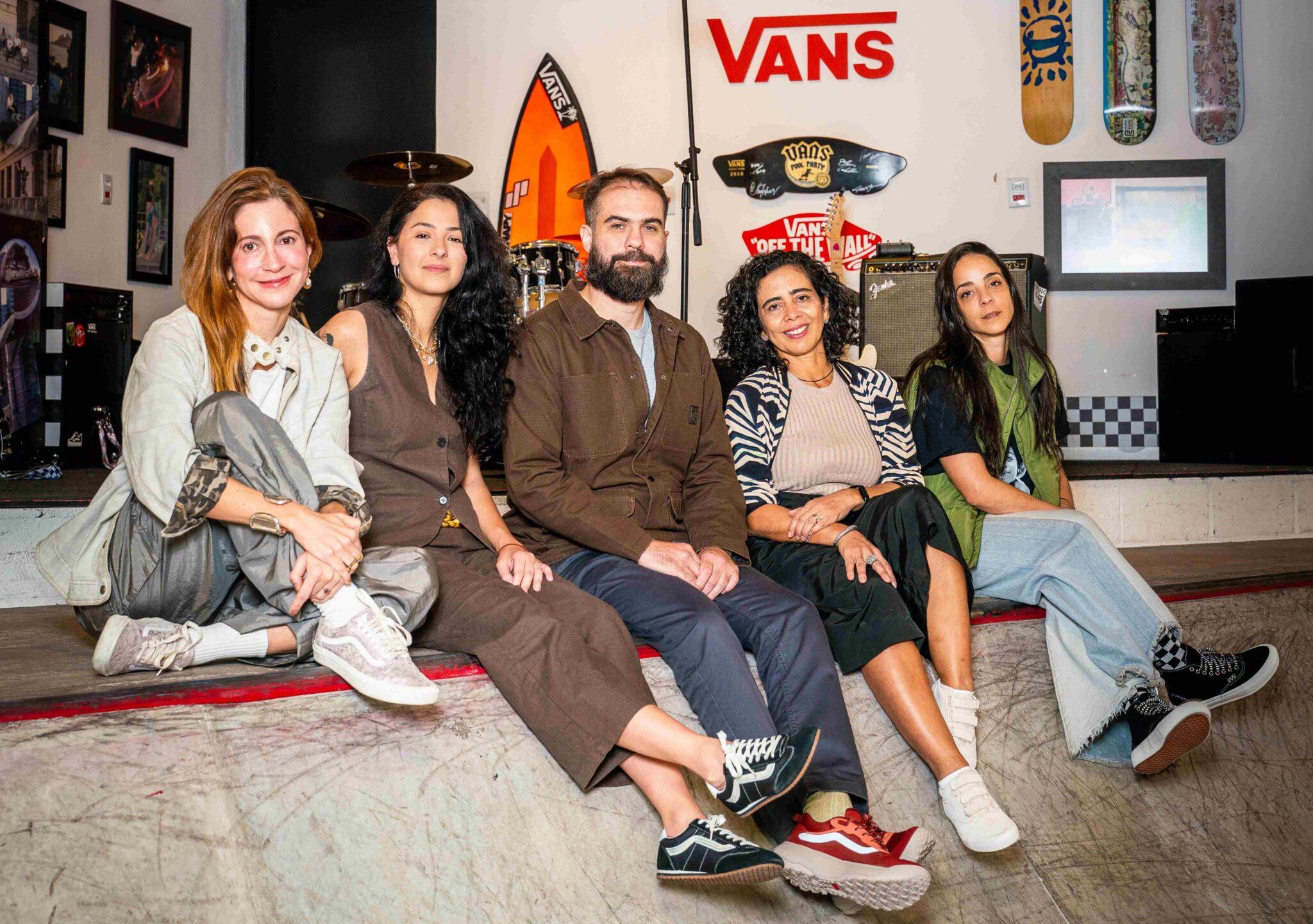 FBIZ CONQUISTA CONTA DA VANS – Blog do Adonis